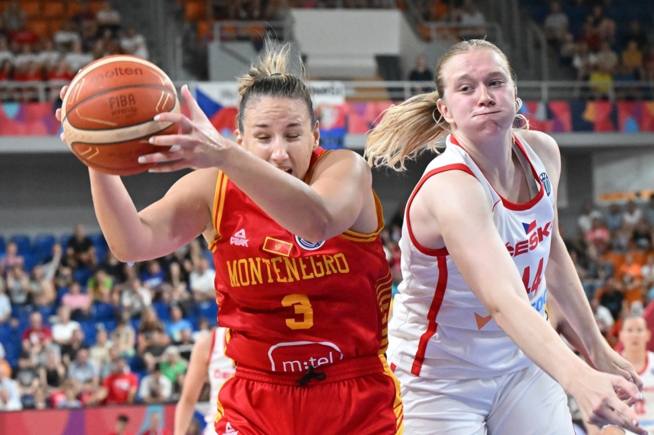 Reisingerová: Horko v hale? Jestli postoupíme, to budeme koukat, jaké vedro si užijeme v Řecku ...